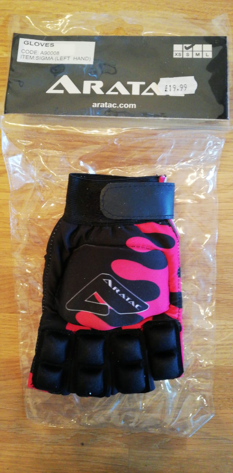 Aratac Sigma Protection Glove Pink - The Hockey People